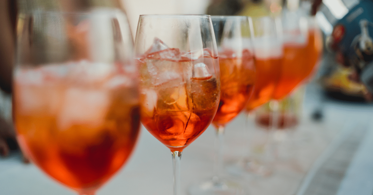Voici le QG où l'on va croiser les amateurs de Spritz cet été - Marie ...