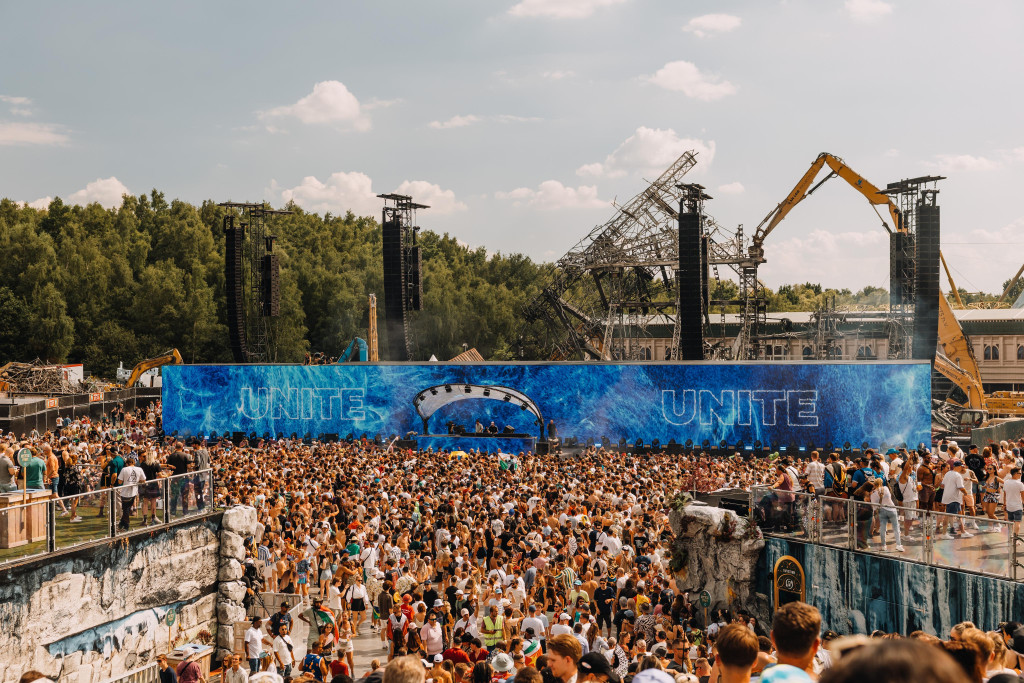 Tomorrowland 2025 renoue avec l’essence de la fête - Marie Claire Belgique